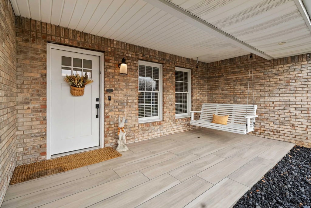 246 Ridgeview Drive, Somerset Property Listing: MLS® #26000600