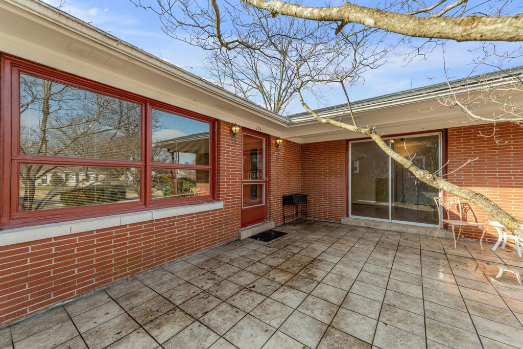 634 Seattle Drive, Lexington Property Listing: MLS® #26000665