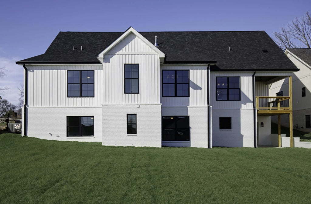 534 Saffron Lane, Versailles Property Listing: MLS® #26000691