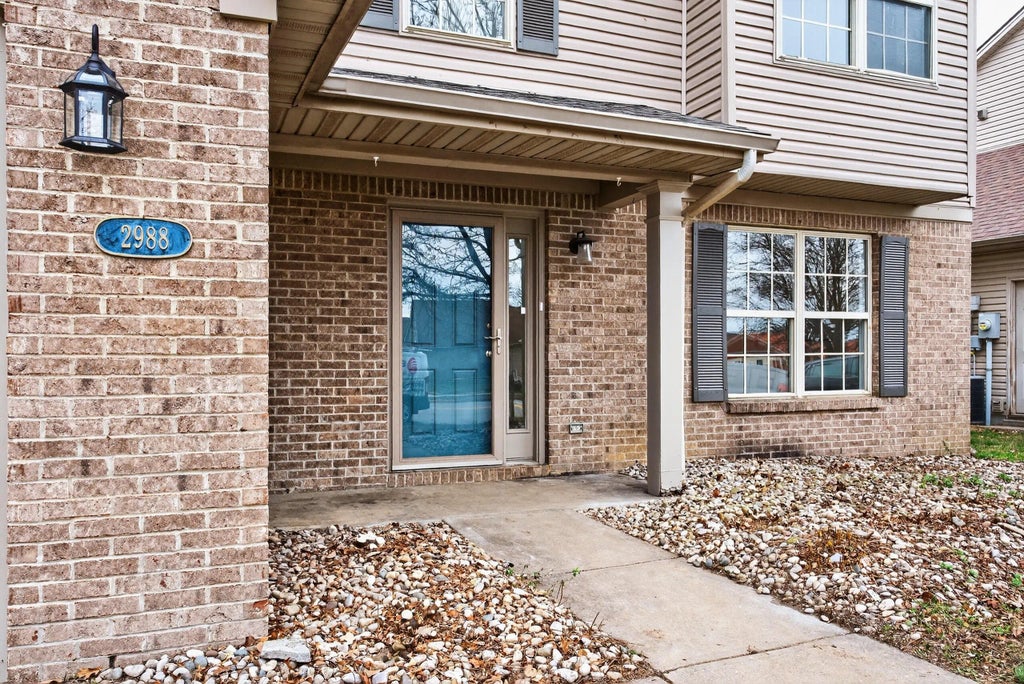 2988 Sandersville Road, Lexington Property Listing: MLS® #26001207