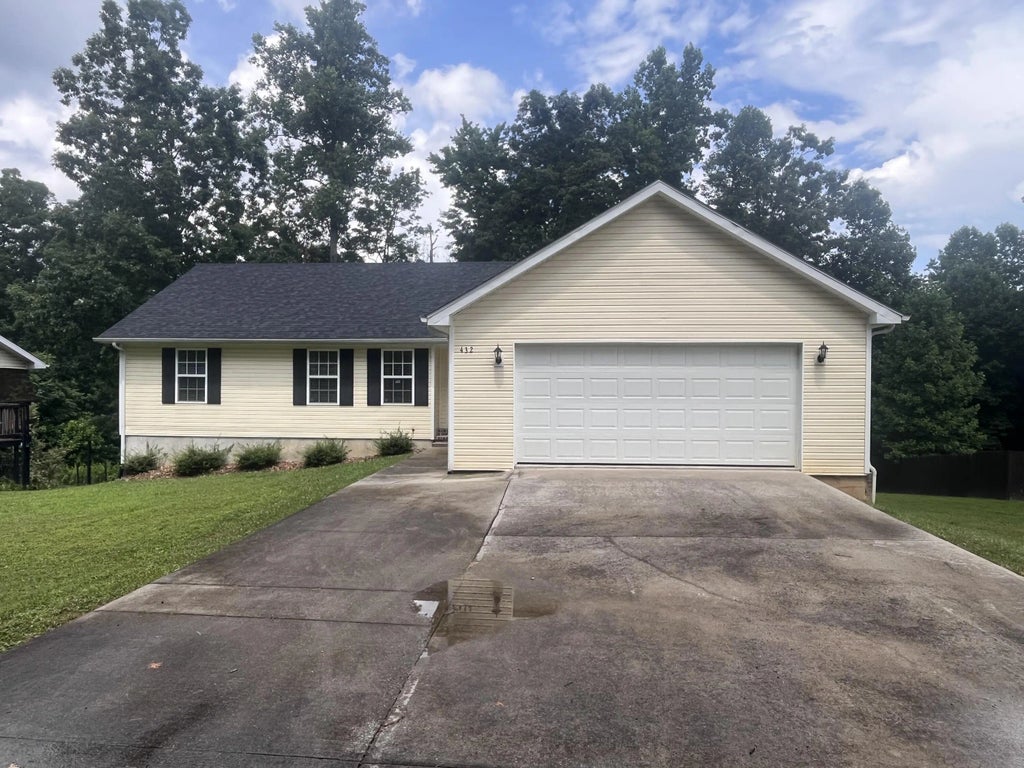 432 Scarlet Oak Drive, London Property Listing: MLS® #26000631