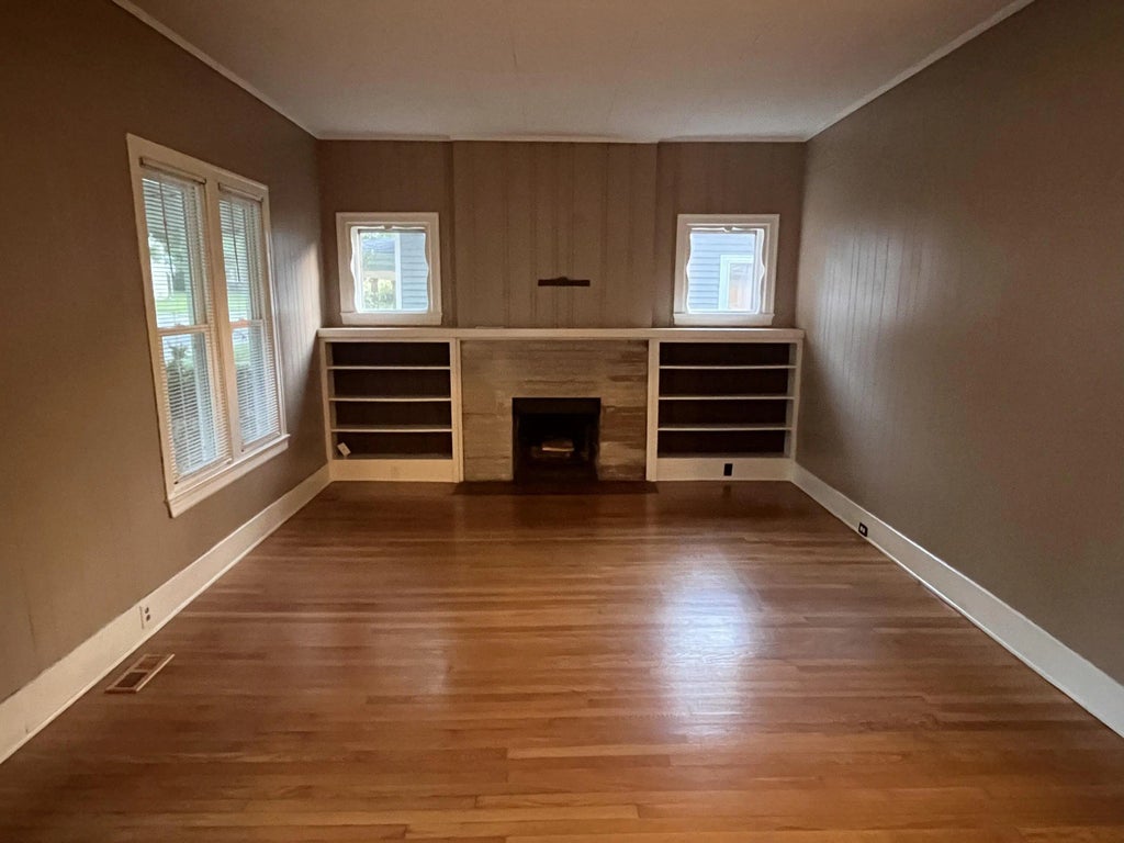 104 S Walnut Street, Wilmore Property Listing: MLS® #26000867