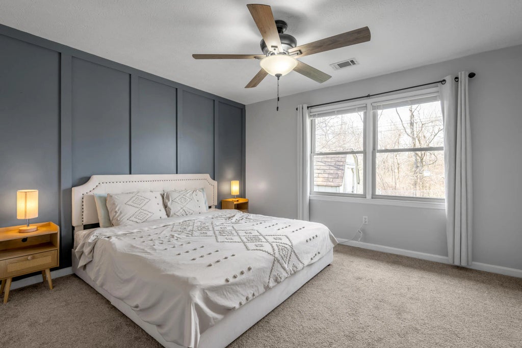 864 Overview Drive, Lexington Property Listing: MLS® #26001036