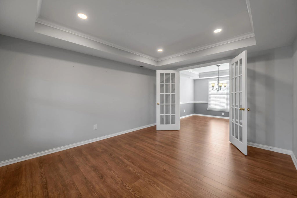 2204 Burns Court, Lexington Property Listing: MLS® #26001040