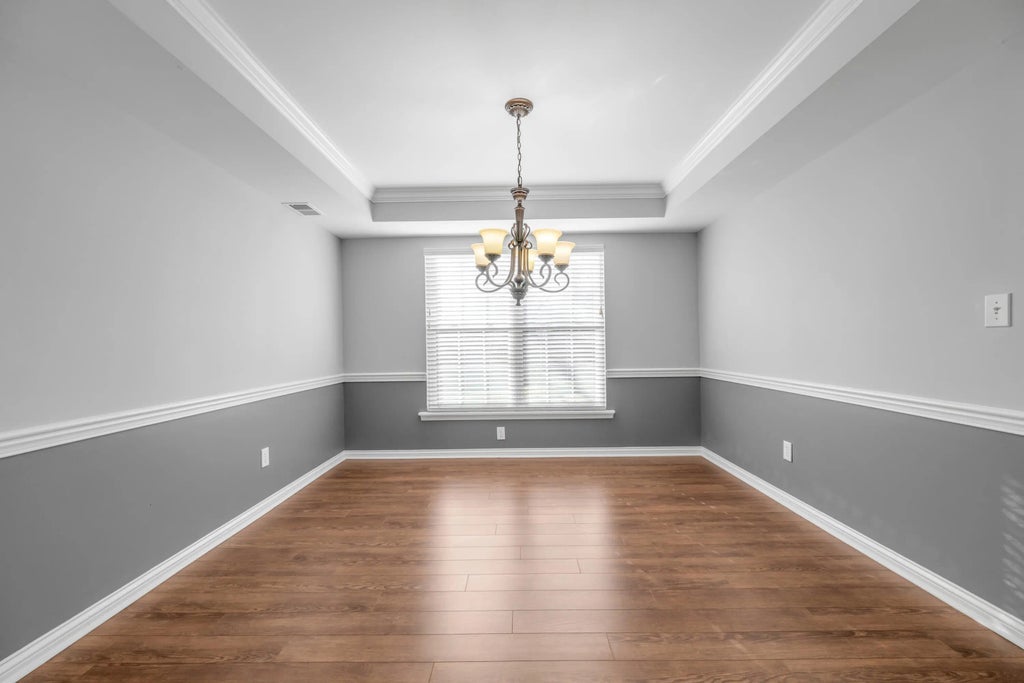 2204 Burns Court, Lexington Property Listing: MLS® #26001040