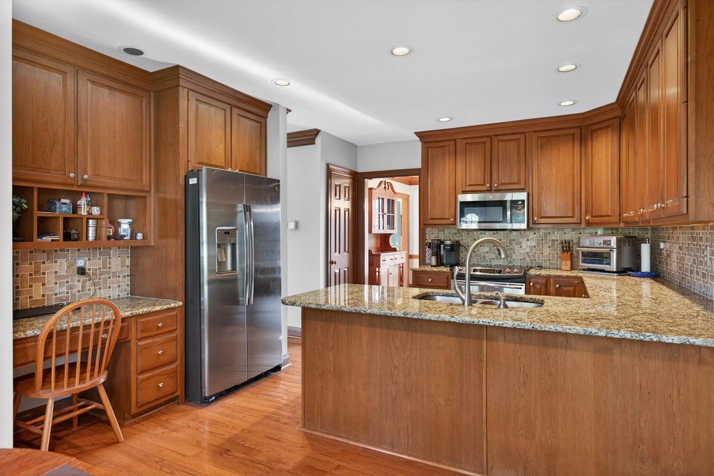 2217 Cascade Way, Lexington Property Listing: MLS® #26000931