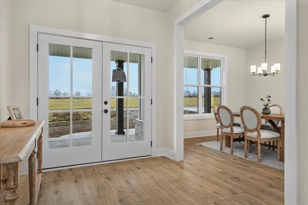 124 Maple Lawn Circle, Nicholasville Property Listing: MLS® #26001060