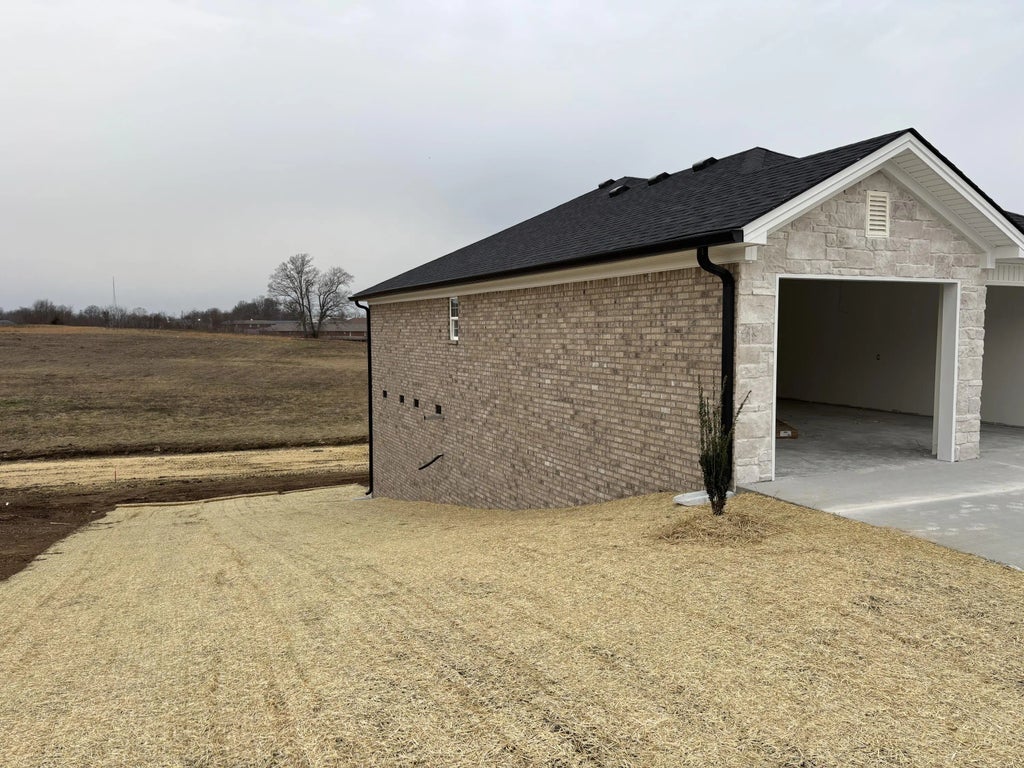 169 Central Park Avenue, Berea Property Listing: MLS® #26001221