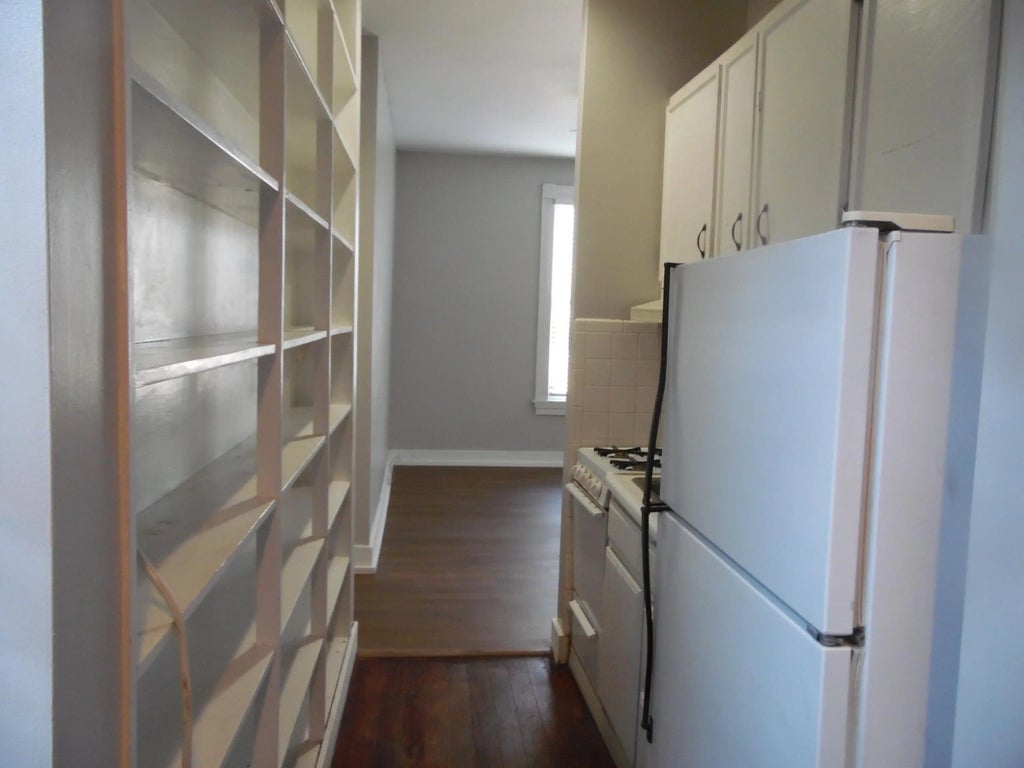 547 N Broadway 2b, Lexington Property Listing: MLS® #26001072