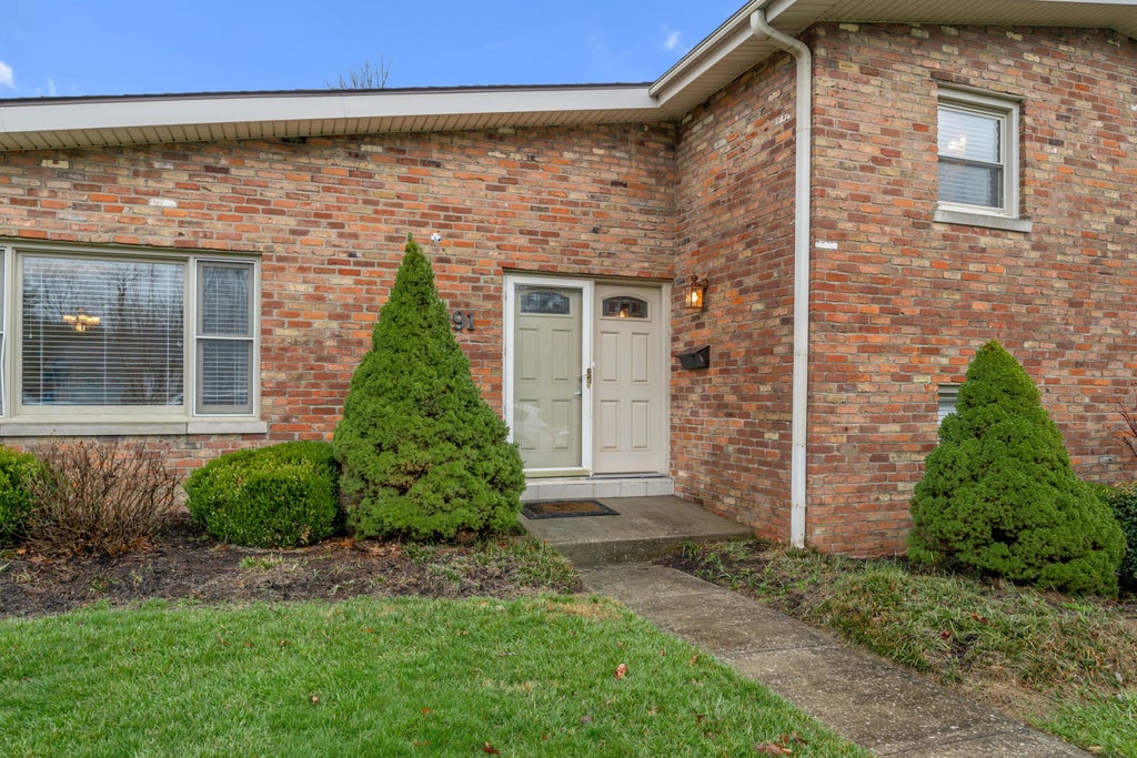 291 Malabu Drive, Lexington Property Listing: MLS® #26001147