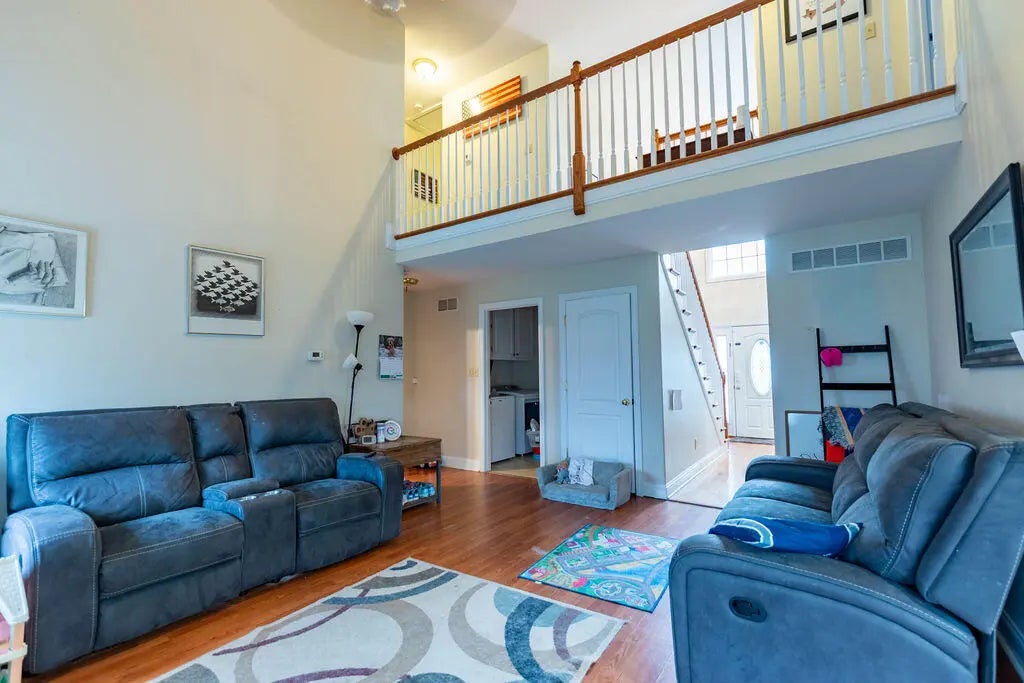 144 Florence Court, Nicholasville Property Listing: MLS® #26001183