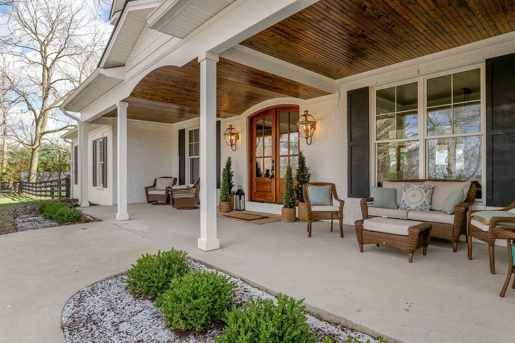 3288 Delong Road, Lexington Property Listing: MLS® #26001421