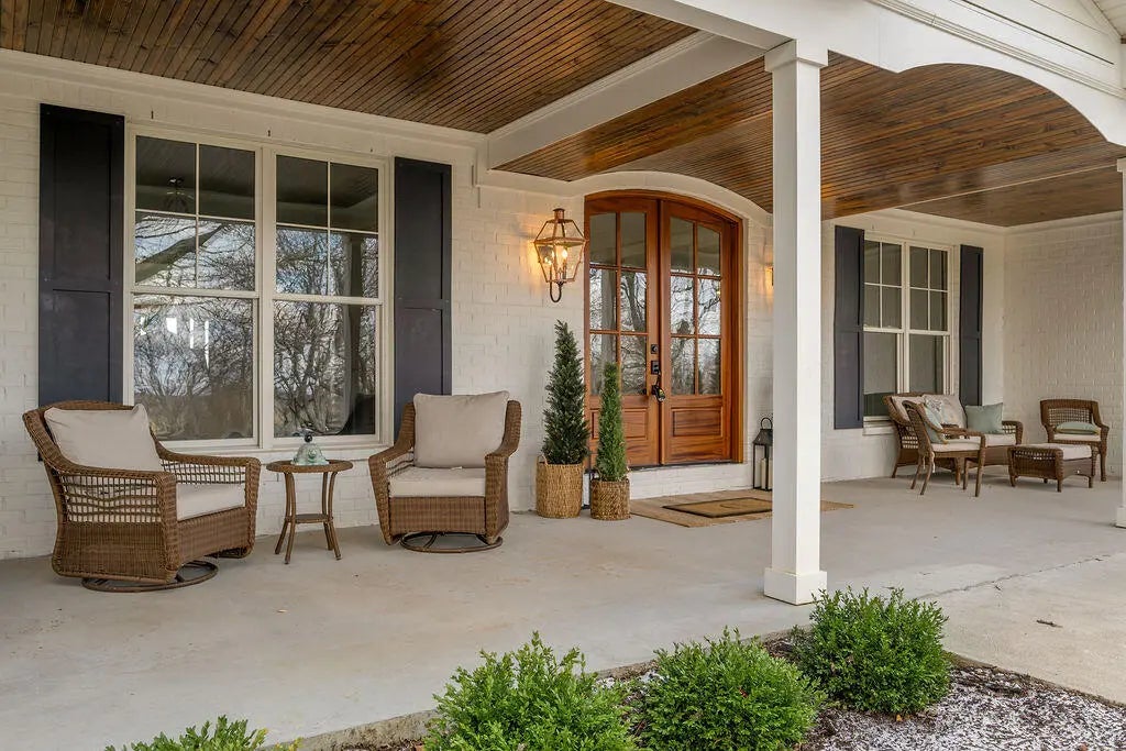 3288 Delong Road, Lexington Property Listing: MLS® #26001421