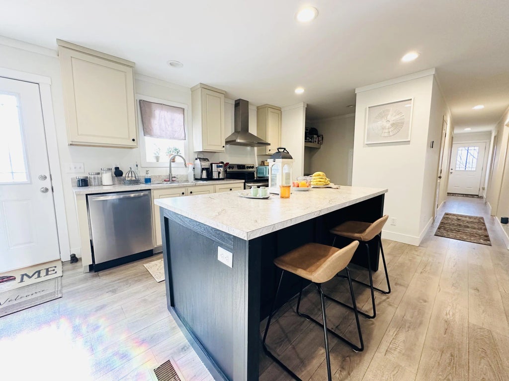 111 Sycamore Road, London Property Listing: MLS® #26001712