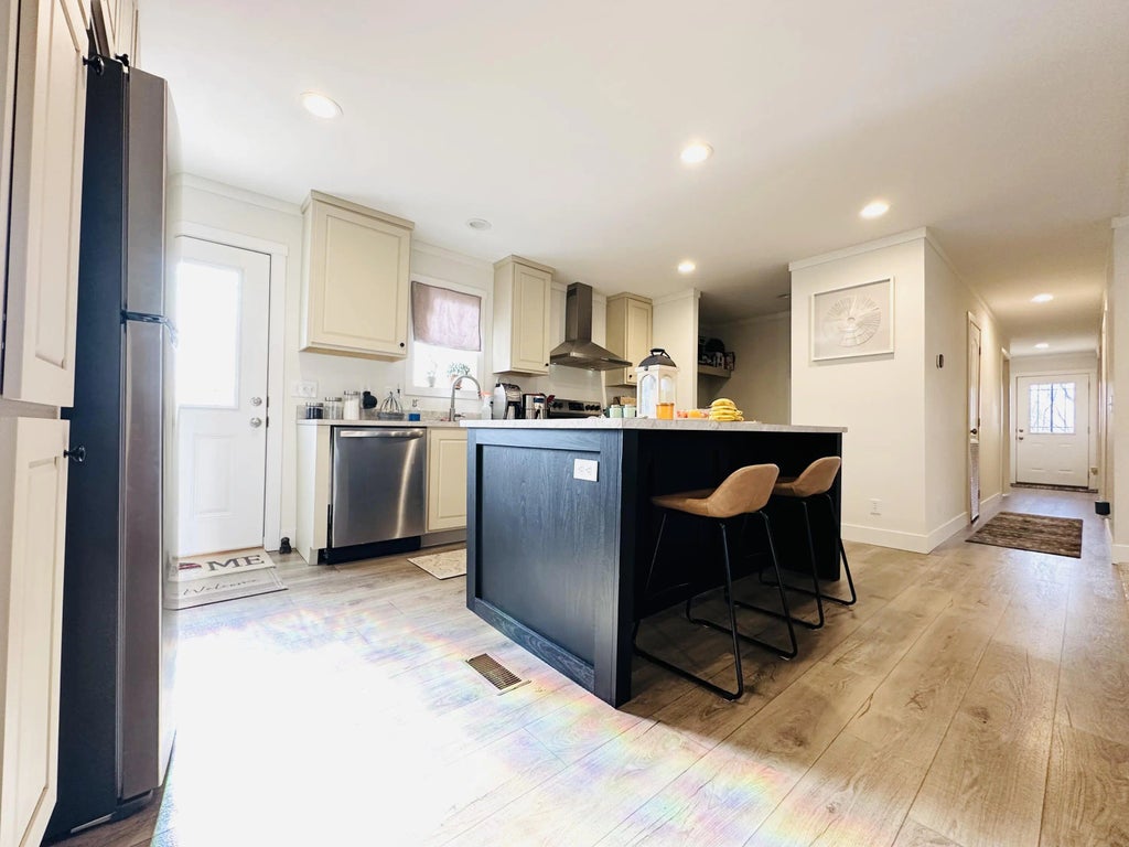 111 Sycamore Road, London Property Listing: MLS® #26001712