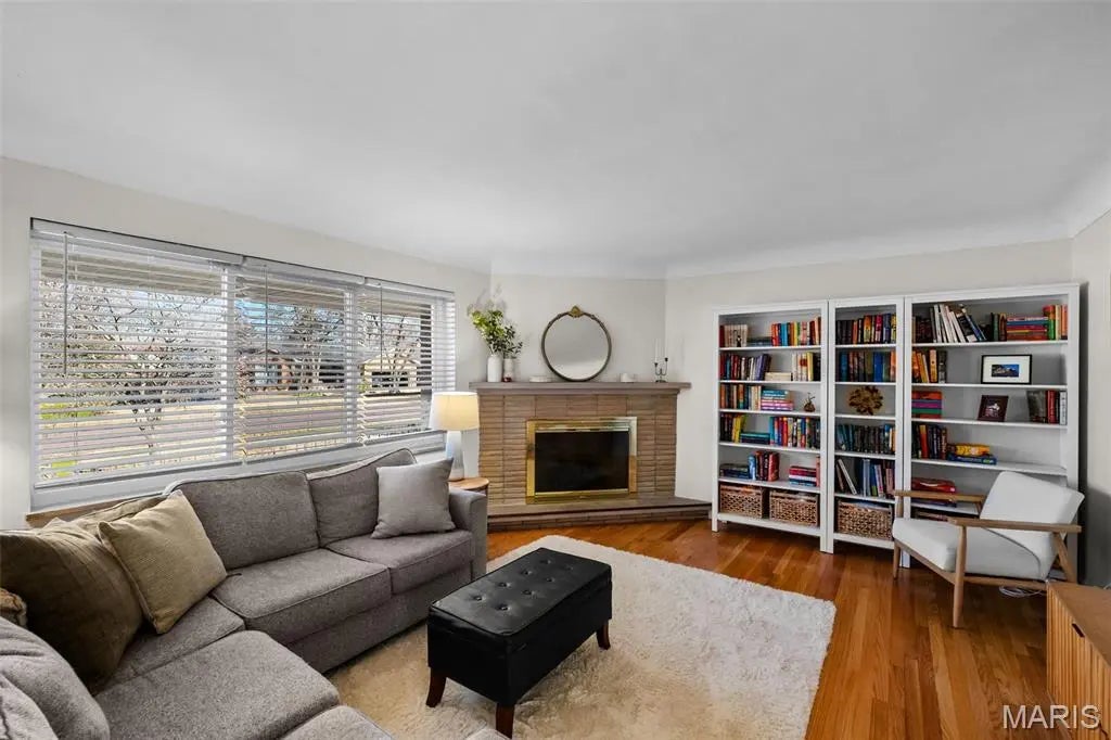 This St Louis Property at 11842 Sunlind in 316 - Lindbergh is available ...