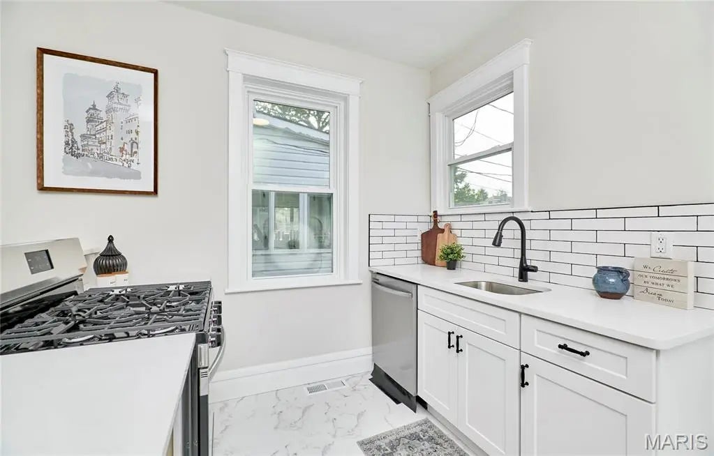 This St Louis Property at 5462 Nottingham Avenue in 3 - South City is ...