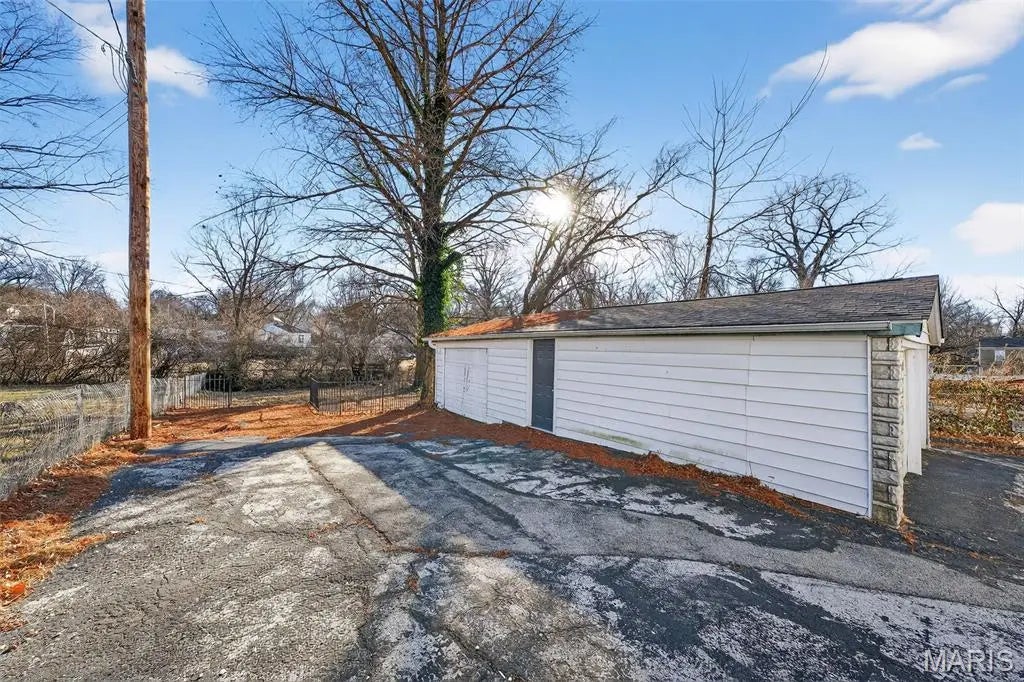 This St Louis Property at 10066 Dorothy Avenue in 31 - Riverview ...