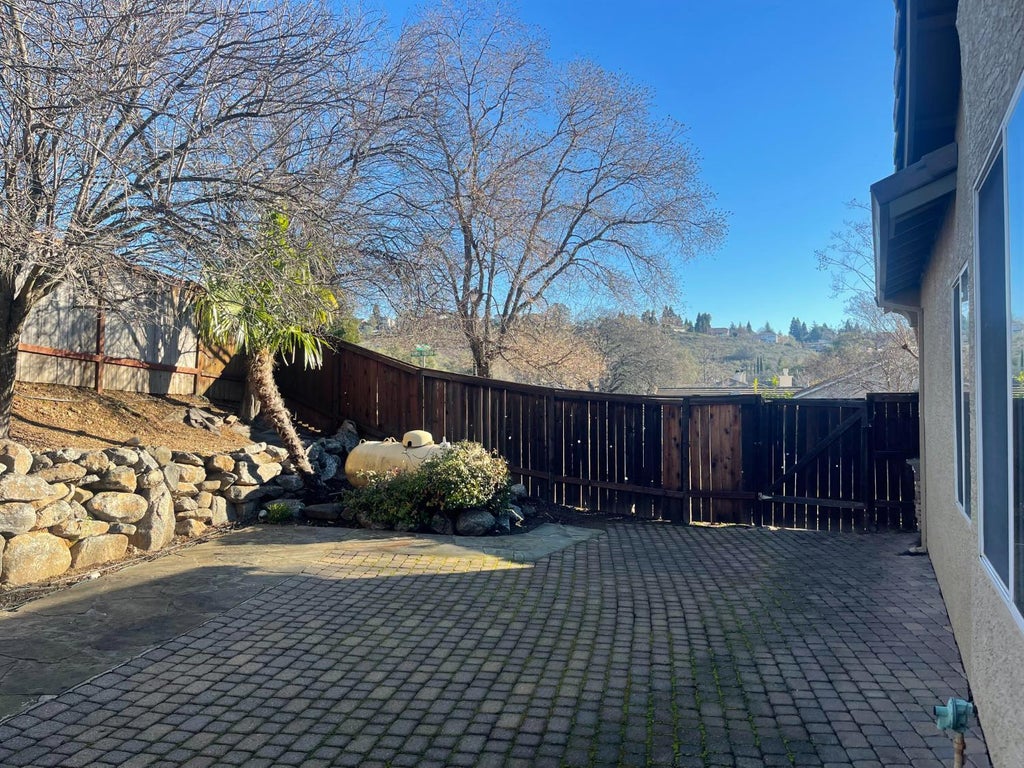 Home for Sale at 4004 Prairie Falcon Drive El Dorado Hills, CA 95762 ...