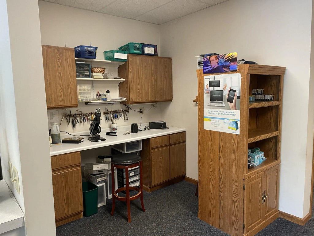 W156n11048 Pilgrim Rd, Germantown, WI - MLS# 1833458 - CommercialZip.com