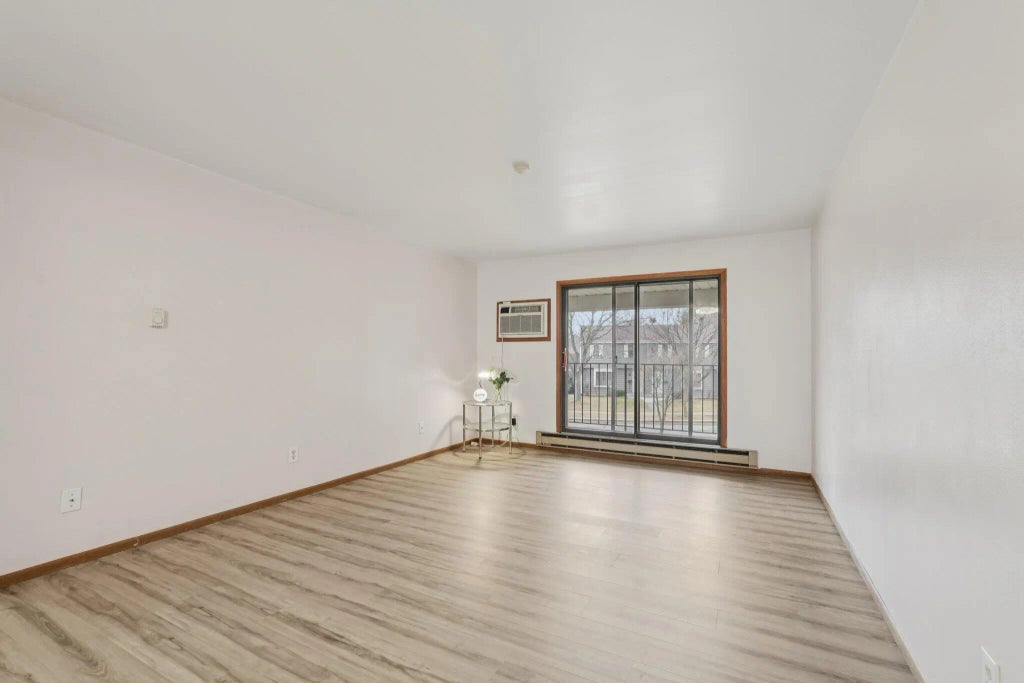 6329 W Nebraska Ave, Milwaukee Property Listing: MLS® #1946796