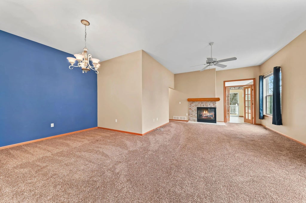 N57w24128 N Sycamore Cir, Sussex Property Listing: MLS® #1946874