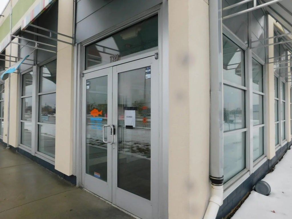 7320 W Good Hope Rd, Milwaukee Property Listing: MLS® #1946919