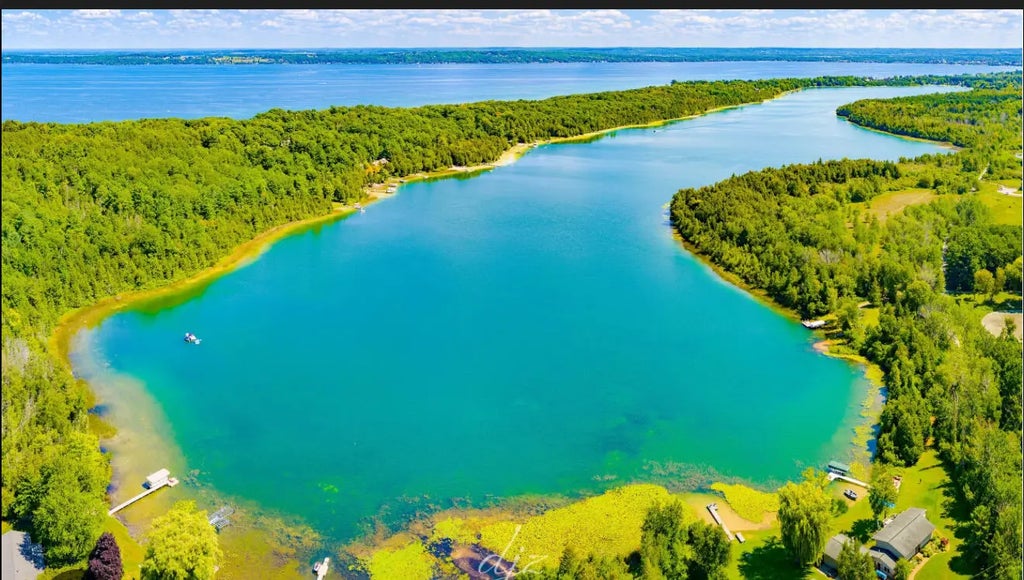 Oakridge Drive, Oscoda Property Listing: MLS® #25062948