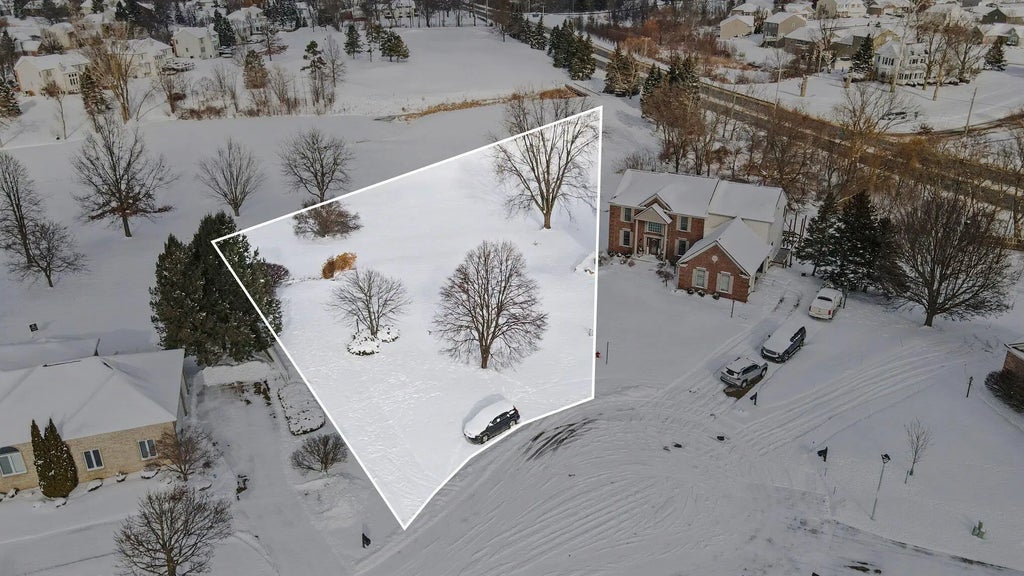 1541 Fairwood Court, Caledonia Property Listing: MLS® #26000224