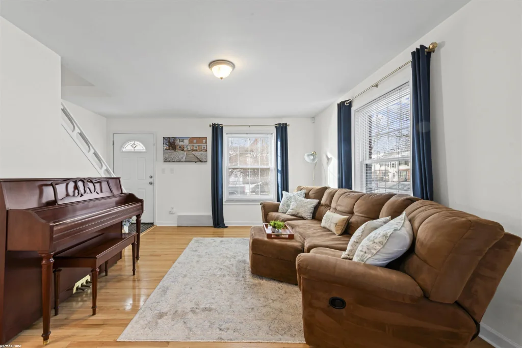 23002 Gary Lane, Saint Clair Shores Property Listing: MLS® #50196767