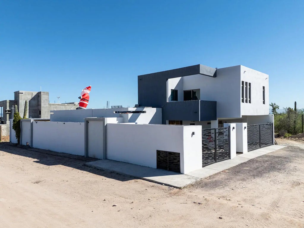 Casa Cardenal Calle 9, La Paz Property Listing: MLS® #26-250