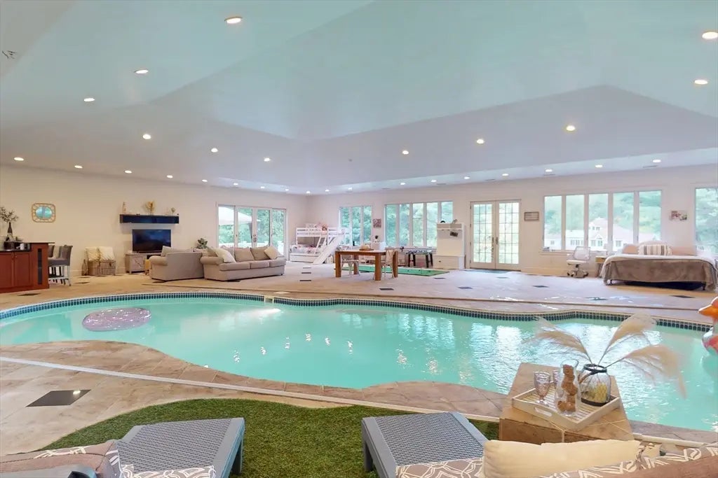 22 Old Cambridge Turnpike, Lincoln Property Listing: MLS® #73465831