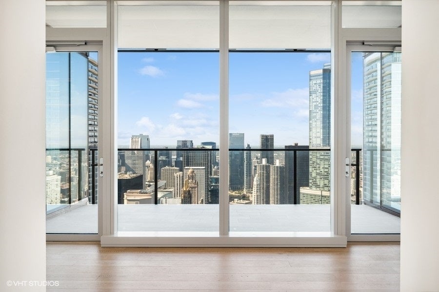 363 East Wacker Drive 5801, Chicago Property Listing: MLS® #11910436