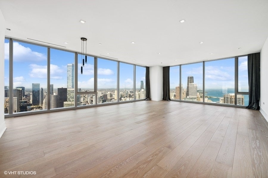 363 East Wacker Drive 5801, Chicago Property Listing: MLS® #11910436