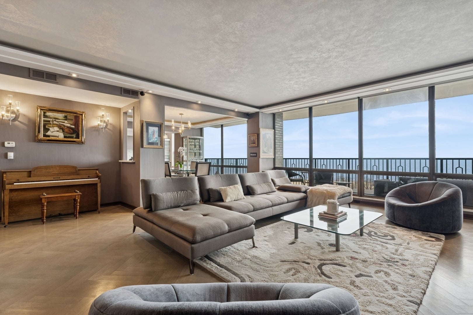 1040 North Lake Shore Drive 7c, Chicago Property Listing: MLS® #12326611