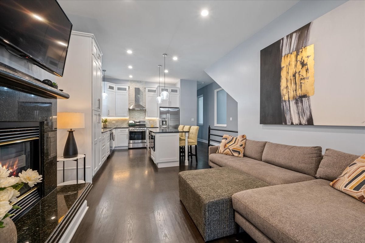 1725 North Sheffield Avenue 1, Chicago Property Listing: MLS® #12468103