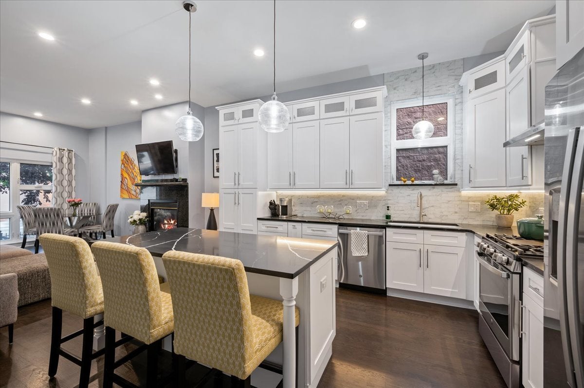 1725 North Sheffield Avenue 1, Chicago Property Listing: MLS® #12468103