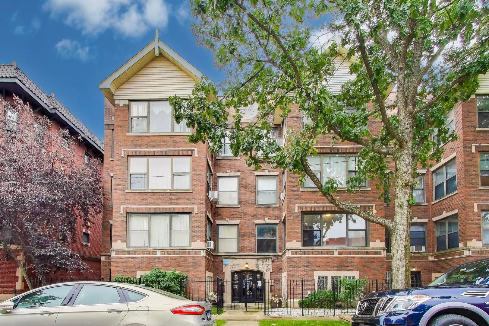 6721 South Merrill Avenue 1, Chicago Property Listing: MLS® #12530831