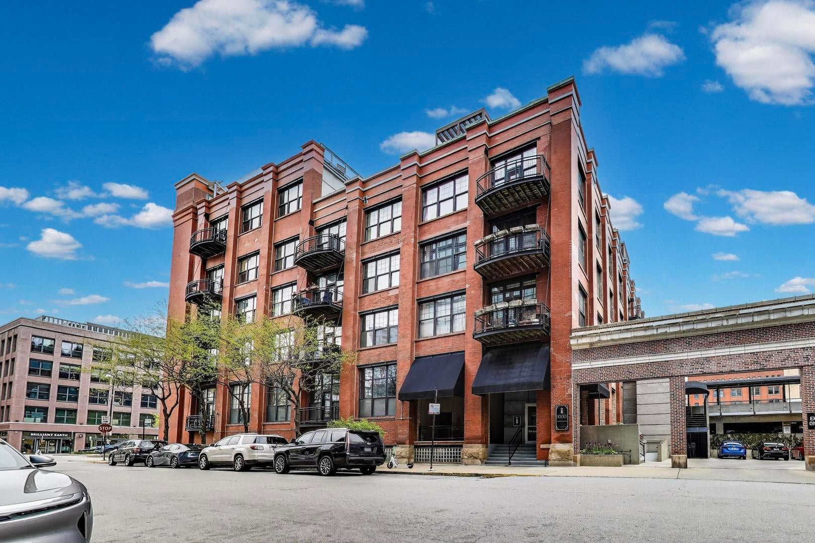 1000 West Washington Boulevard 418, Chicago Property Listing: MLS ...