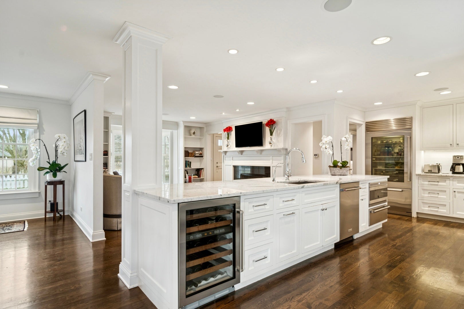 135 South Maywood Road, Lake Forest Property Listing: MLS® #12541050