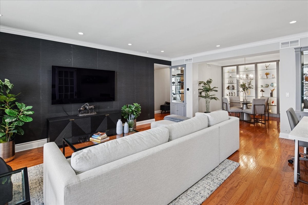 1212 North Lake Shore Drive 34bn, Chicago Property Listing: MLS® #12548037