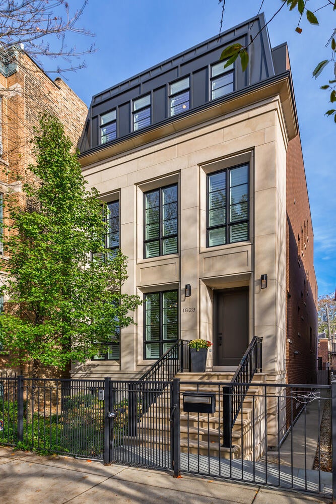 1823 North Bissell Street, Chicago Property Listing: MLS® #12550686