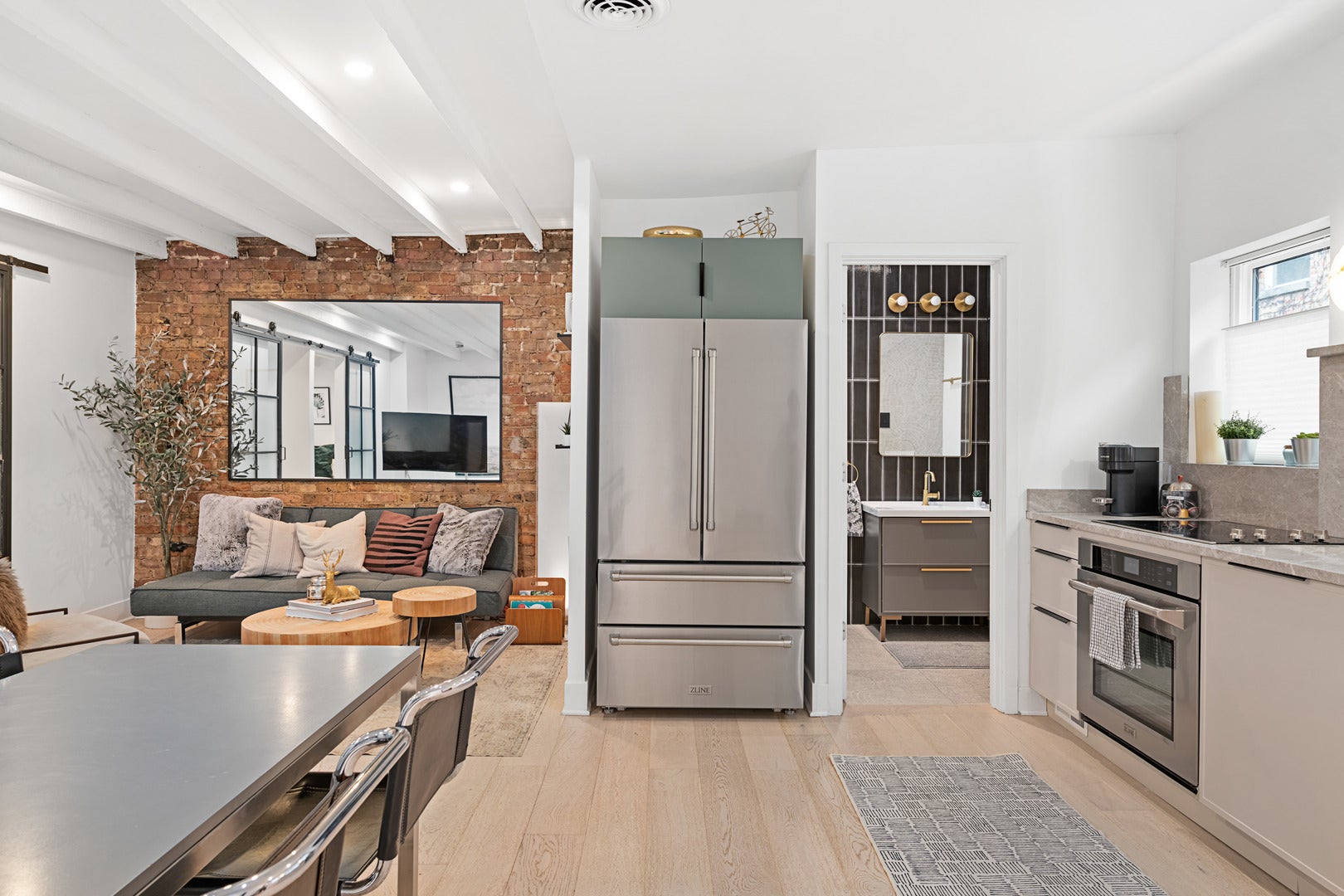 2124 North Sedgwick Street Ch, Chicago Property Listing: MLS® #12525075