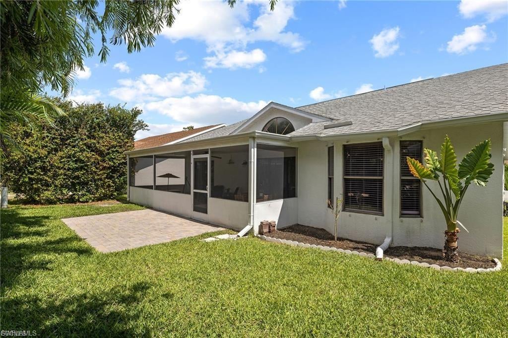 6656 Wakefield Dr, FORT MYERS Property Listing: MLS® #2026002555