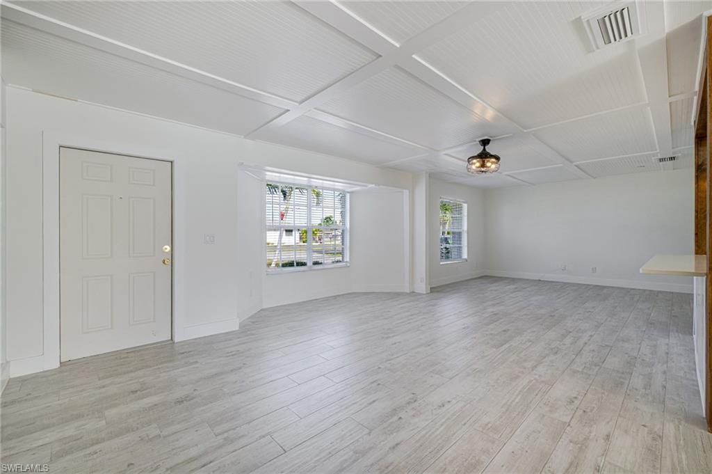 208 Se 43rd Ter, CAPE CORAL Property Listing: MLS® #2026003011