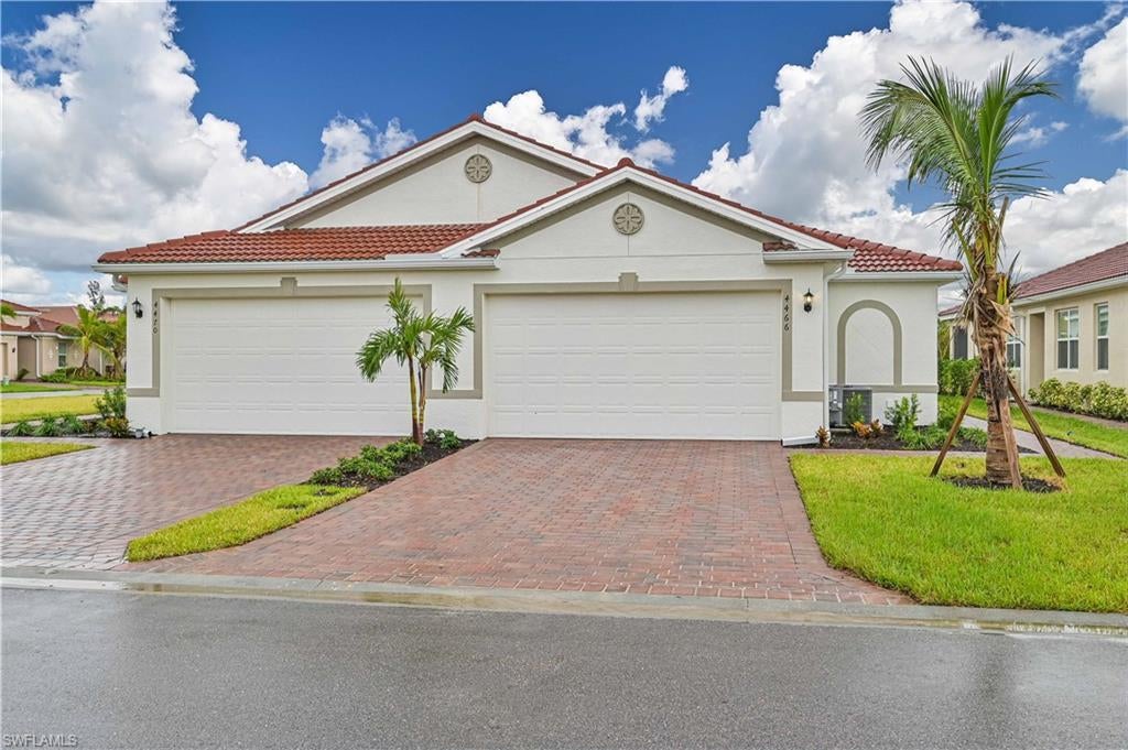 4466 Dutchess Park Rd, FORT MYERS, FL 33916 2026001222 | Nicklaus Vance