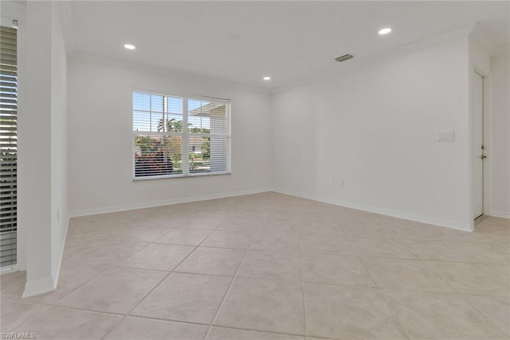 750 Southern Pines Dr, NAPLES Property Listing: MLS® #226002936