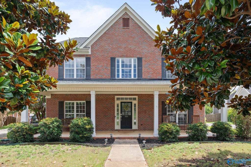 121 Old Ivey Circle: Home For Sale In Heritage Provence, Madison | MLS® #21894656