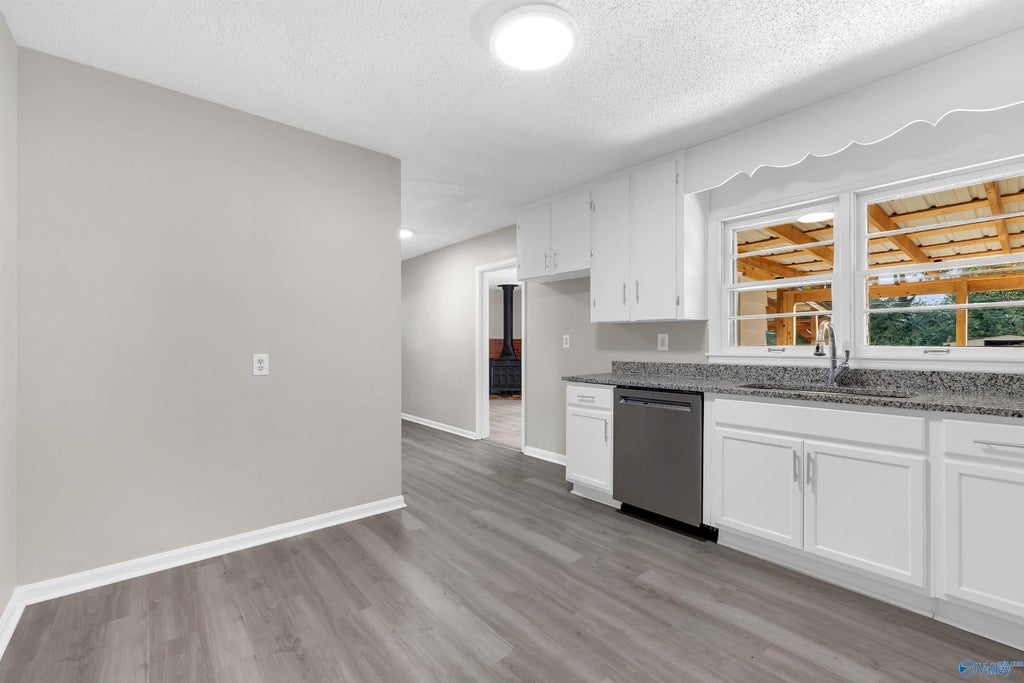 1502 Pennylane: Home For Sale In Morningside, Decatur | MLS® #21899974