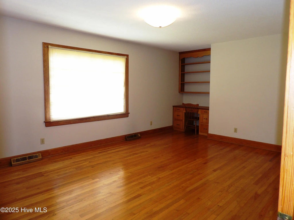 3300 Nash Street N, Wilson Property Listing: MLS® #100533061